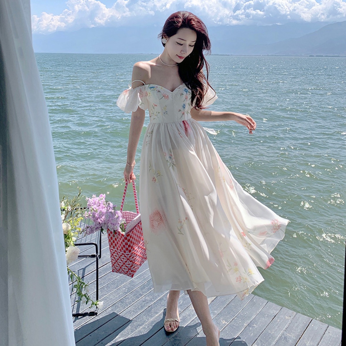 花柄ワンピース オフショルダー パフスリーブ キャミソールワンピース フレアワンピース ロングワンピ | Feminea