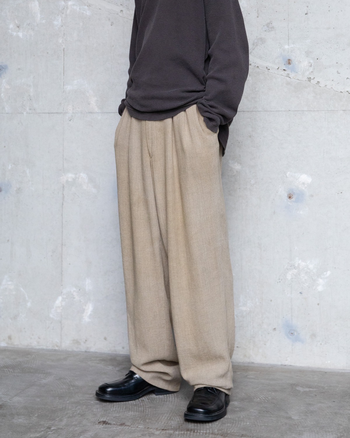 90s baggy slacks / textured woven fabric / From ITALY | THREE / ISSUE ...