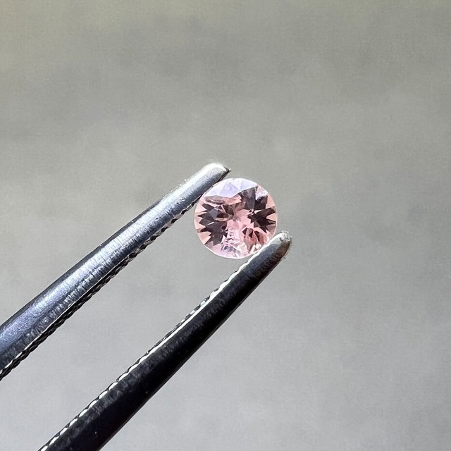 サファイア 0.12ct 3.00mm ラウンドルース | 鈴木屋