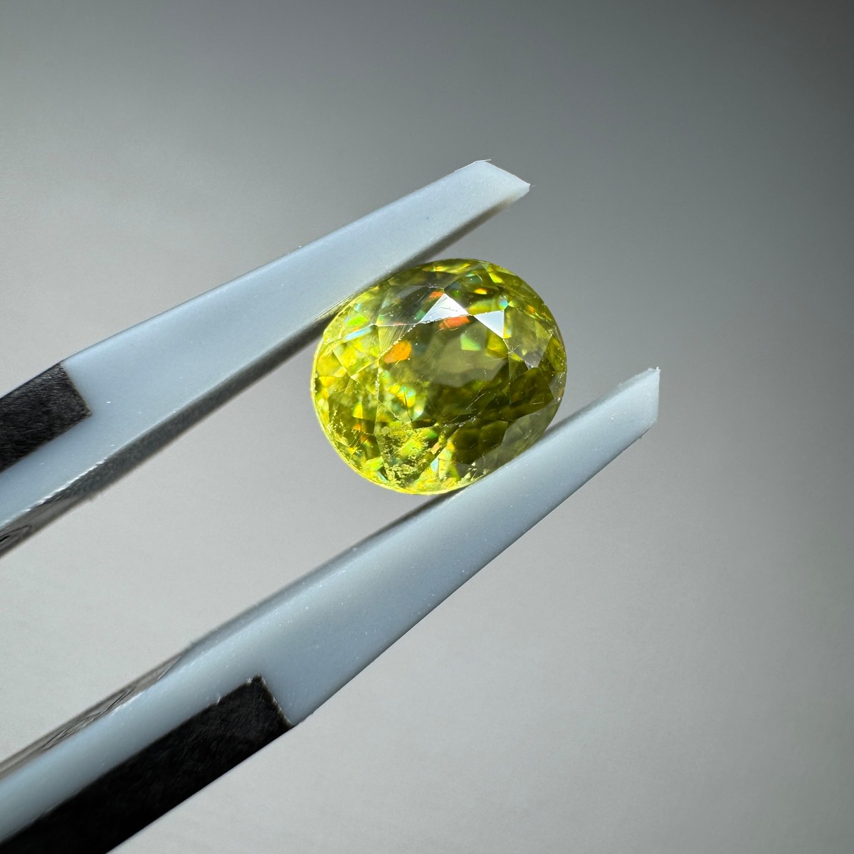 スフェーン 〜ハイパーファイア〜 0.84ct | GEMマニ屋