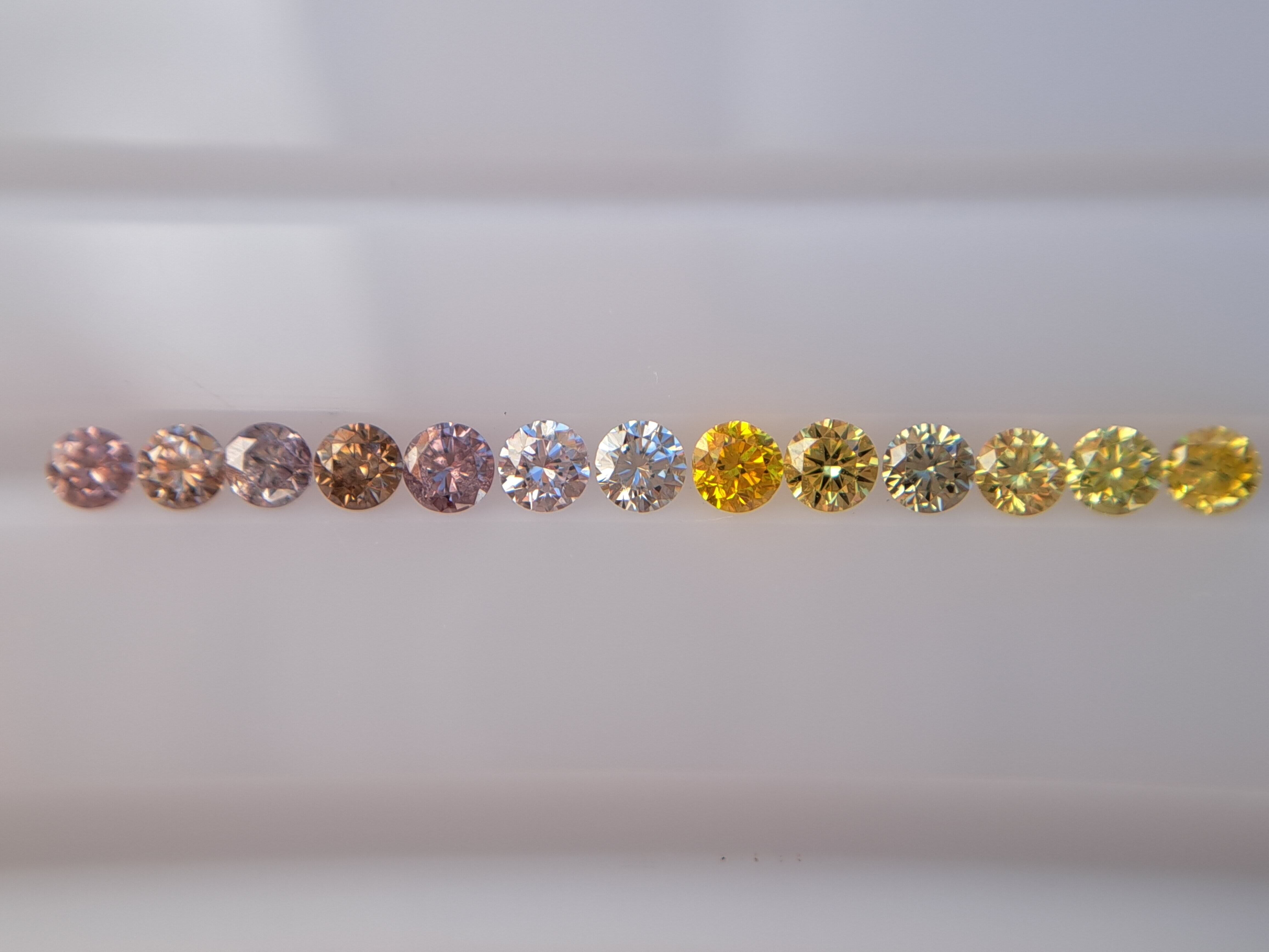 【オーダーメイド一本限定 】虹色マルチカラーD13石計0.486ct（ノーソート天然保証）ハーフエタニティリング彫り留め版 | fancy ...