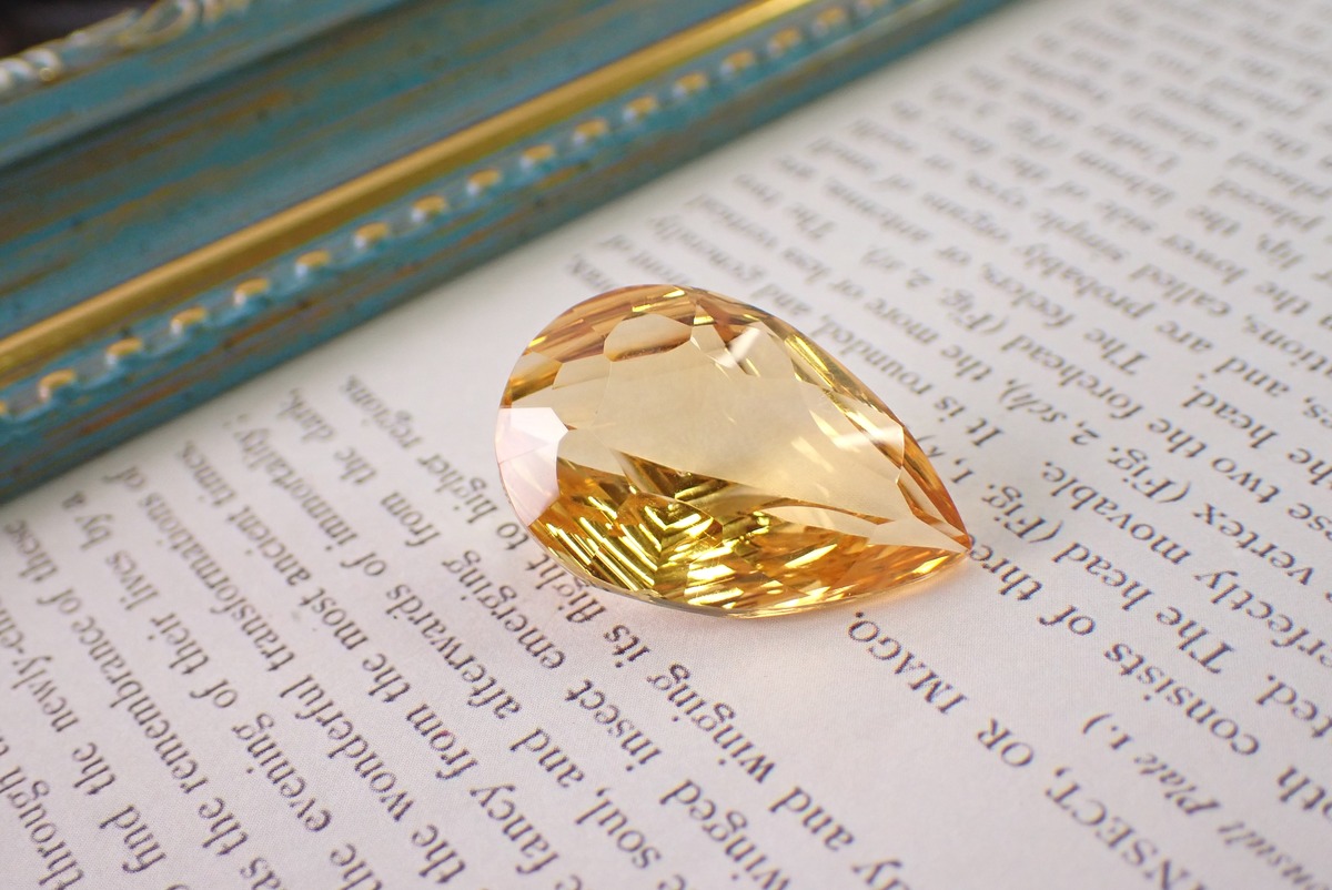 シトリン(コンケーブカット) 18.07ct [C5‐403] | differencee(ディファレンシー)