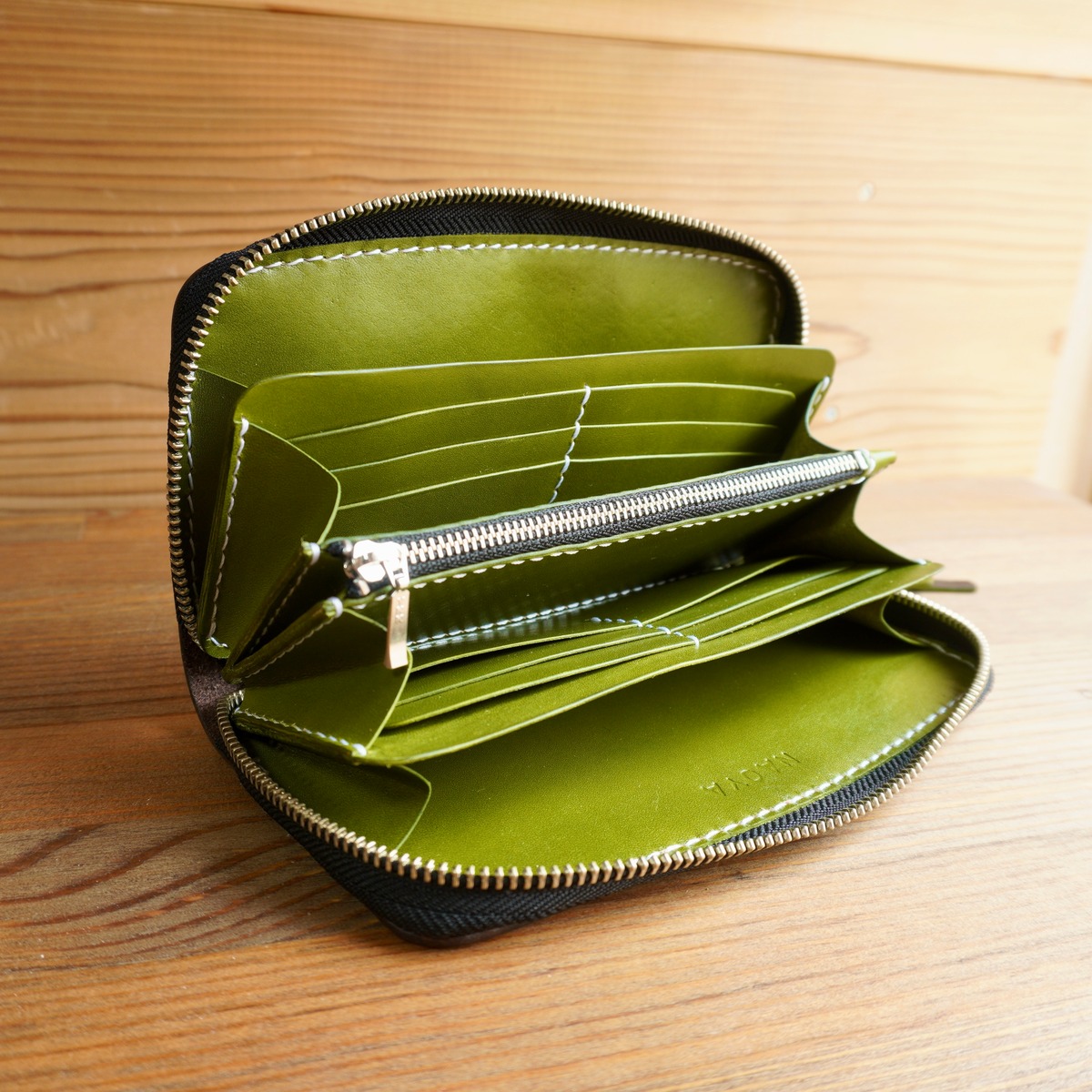 Y.Y様専用【手染め】札入れ4ヶ所ラウンドファスナーウォレット（長財布） | 11-Works Factory～革のソムリエが営むお店～