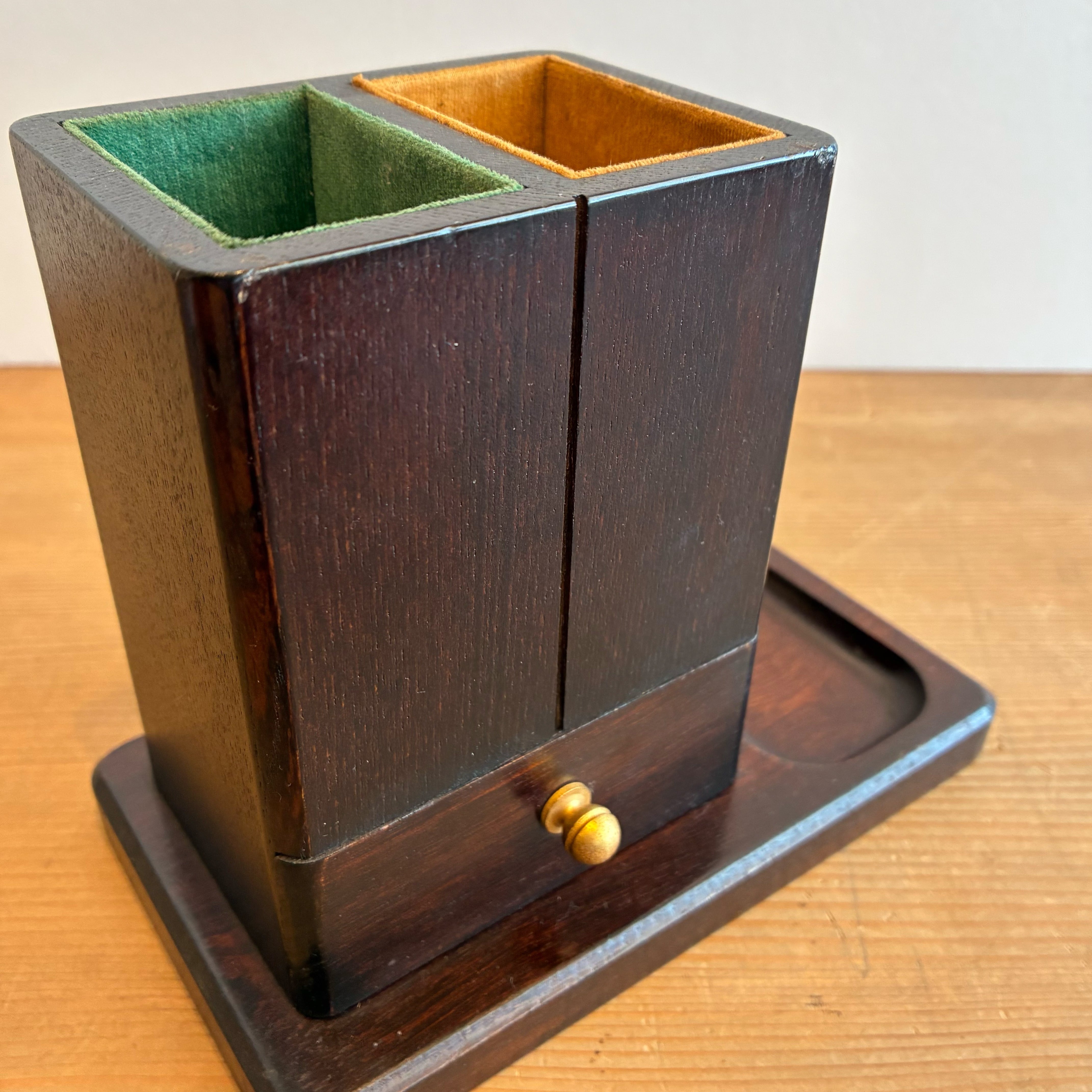 Vintage pen stand | POTLATCH