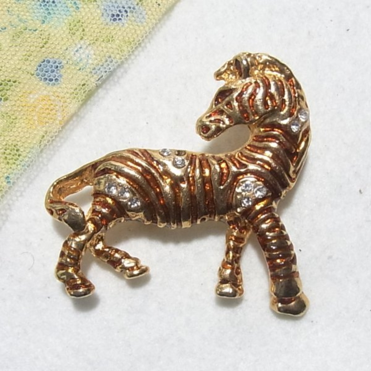 シマウマのブローチ コスチュームジュエリーのセール通販 10410B | NUTSセールショップ【ちゃんとアクセサリー 】ヴィンテージアクセサリー通販
