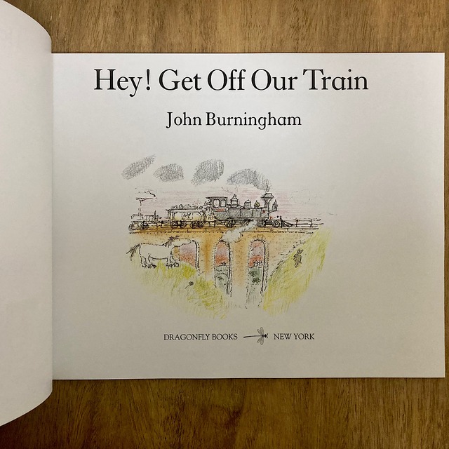 Hey! Get Off Our Train | 素敵な洋書の絵本のお店 Read Leaf Books