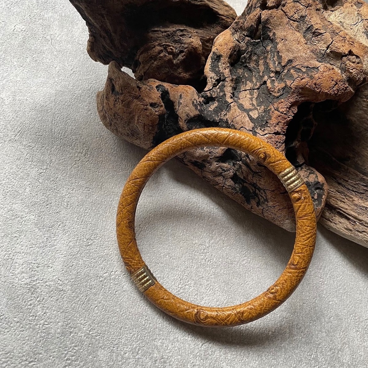 レザー バングル ブレスレット《B-0083》 | ModernLoop ユーズドアクセサリー専門店