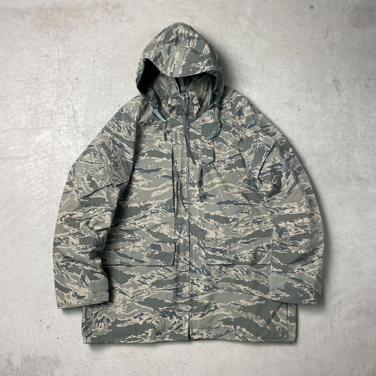 09年納品 U.S.AIR FORCE 米軍実品 APECS ゴアテックスパーカー ECWCS デジタルタイガーカモ LARGE ...