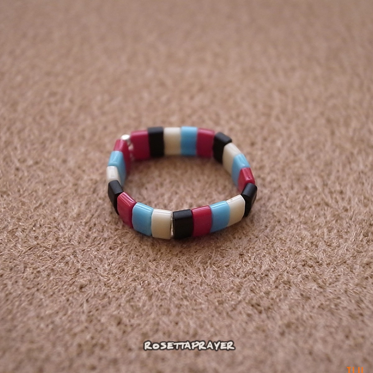 TILA BEADS RING- WHTxREDxM.BLK | ROSETTAPRAYER