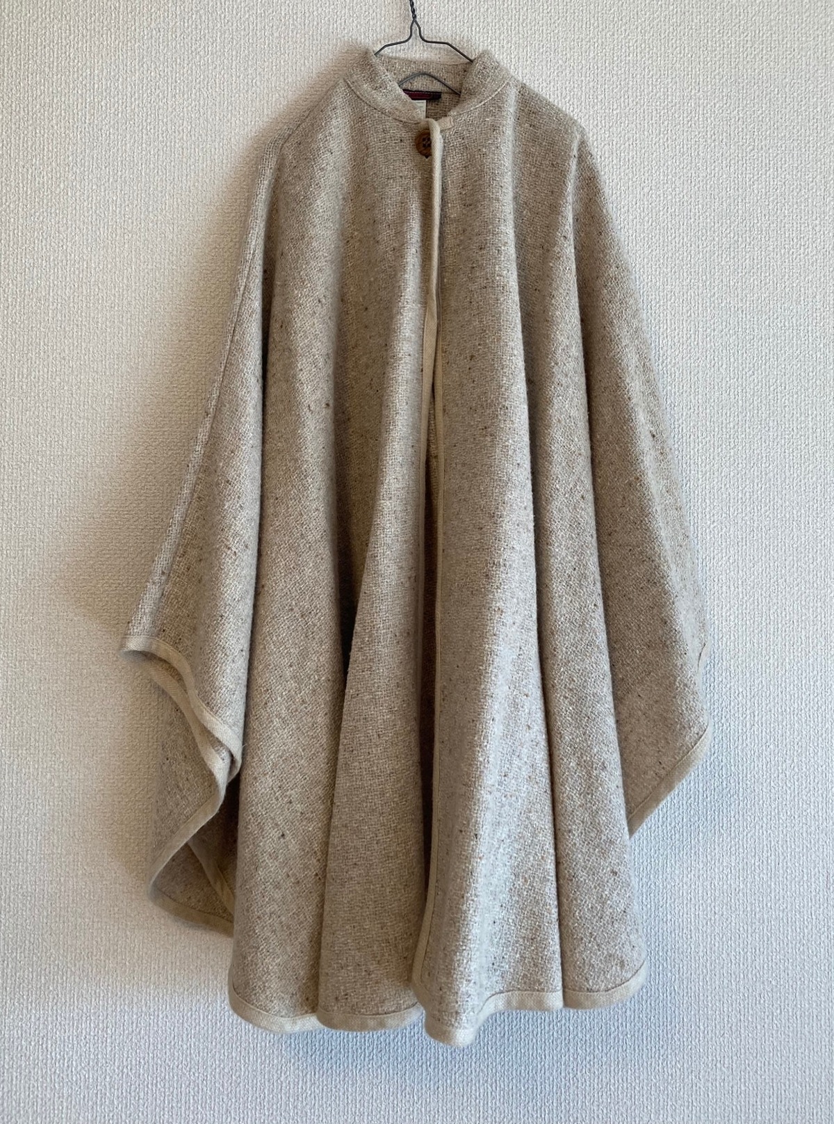 French Vintage/Jean Chancel "Mixed Ivory Color" Cape Coat | CARBOOTS