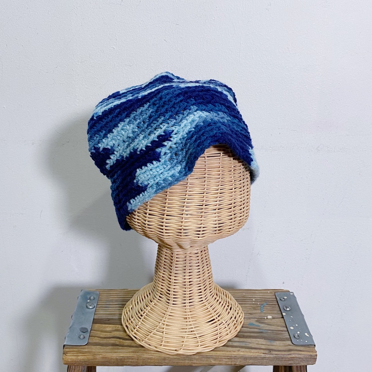 blue and sax blue knit cap | LEMON