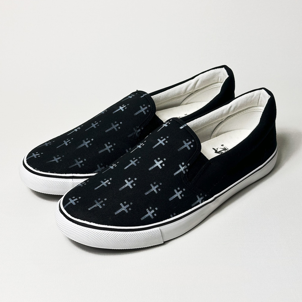 Greaser_PACHUCO CROSS_SNEAKER_BLACK | VIVAmart