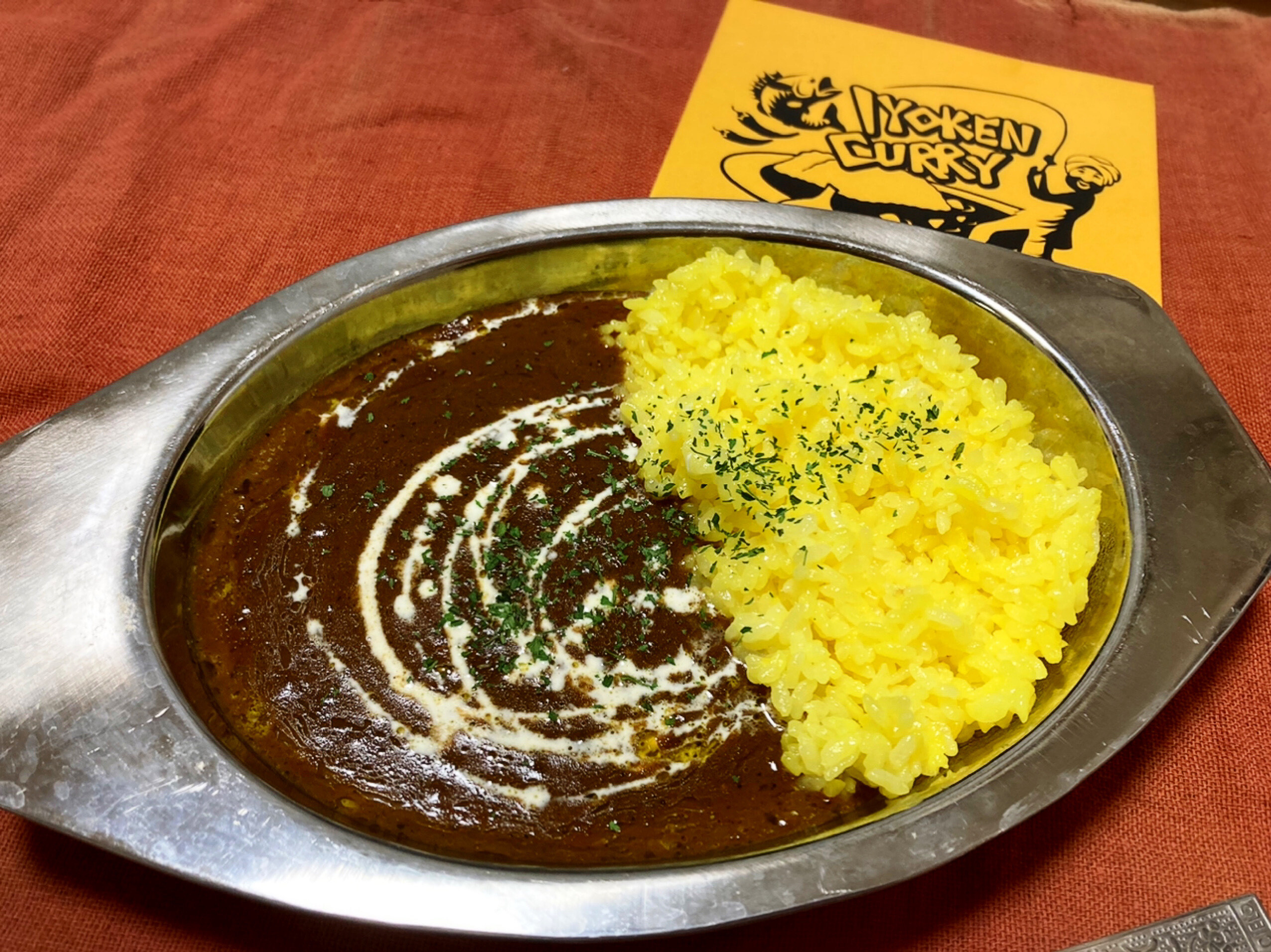 10TEN FEET UNDER | Se9rets