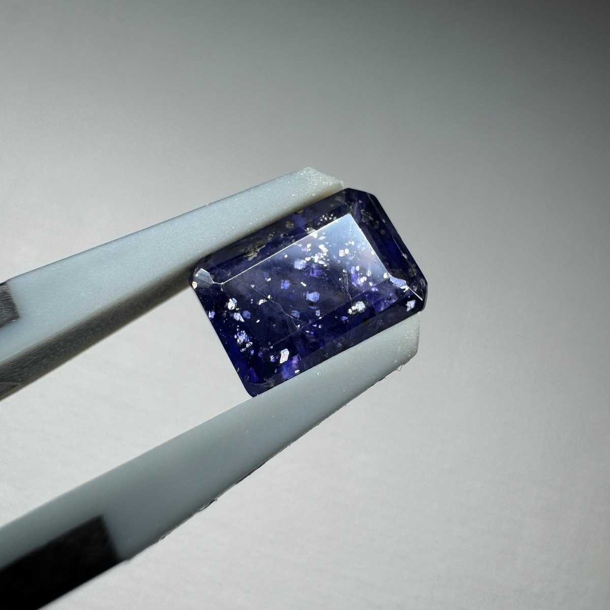 アイオライトサンストーン 〜ソルトい輝き〜 0.93ct | GEMマニ屋