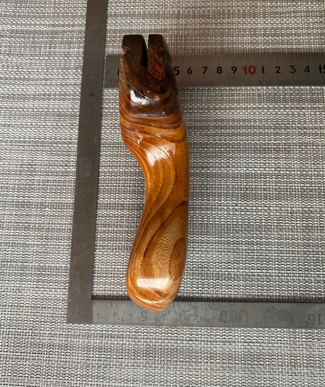No.477 Hawk's claw 無垢材仕様（欅製）木固めエース | 弾弓工房「庵野 吽」