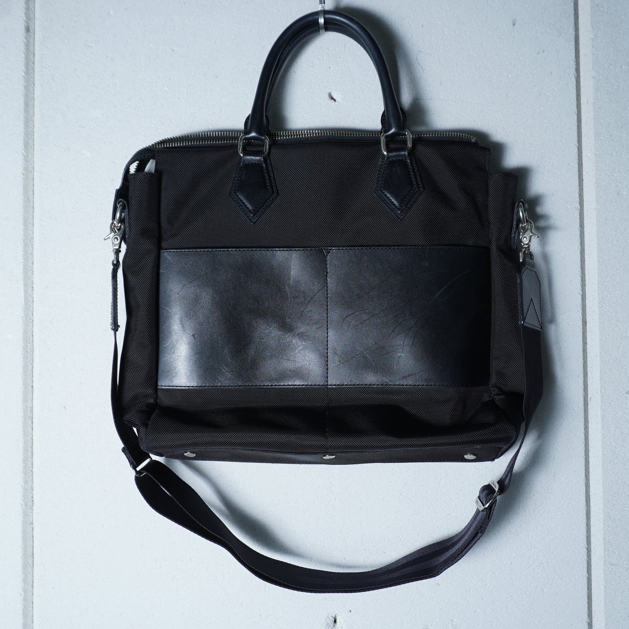 【Vivienne Westwood】ヴィヴィアンウエストウッド オーブロゴ レザー切替ビジネスショルダーハンドバッグ black ...
