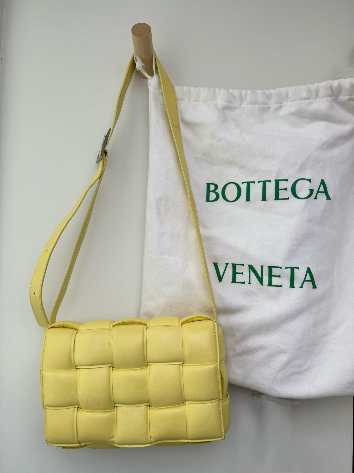 BOTTEGA VENETA パデットカセット ショルダーバッグ | buffroom