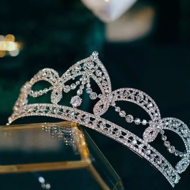 即日発送 ︎ ロイヤル プリンセス ティアラ ウエディング ブライダル | Tiara Shop Valentina