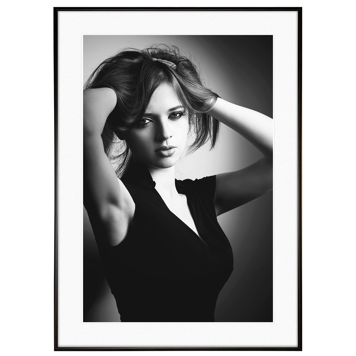 人物写真 カメラを見つめる女性 インテリアモノクロアートフォトポスター額装 AS4666 | インテリアアート写真・通販のアートスクワッド