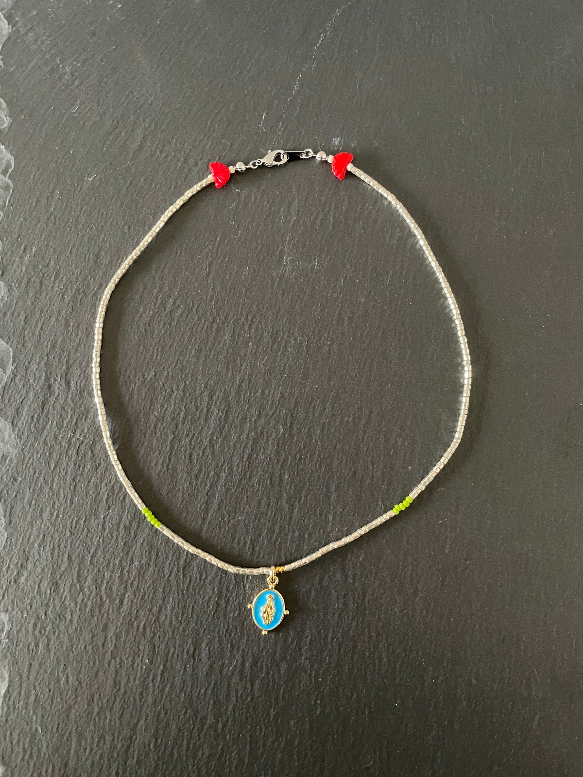 Blue médaille necklace | chonchonhi