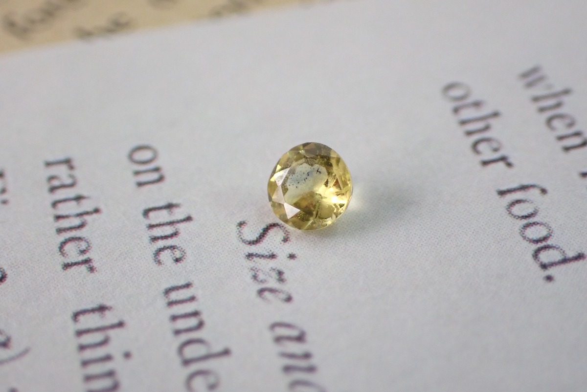 イエローサファイア 0.19ct [C12-256] | differencee(ディファレンシー)