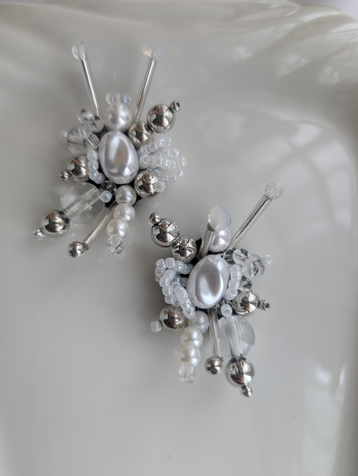 ビーズ刺繍ピアス perl flower | ari6332j