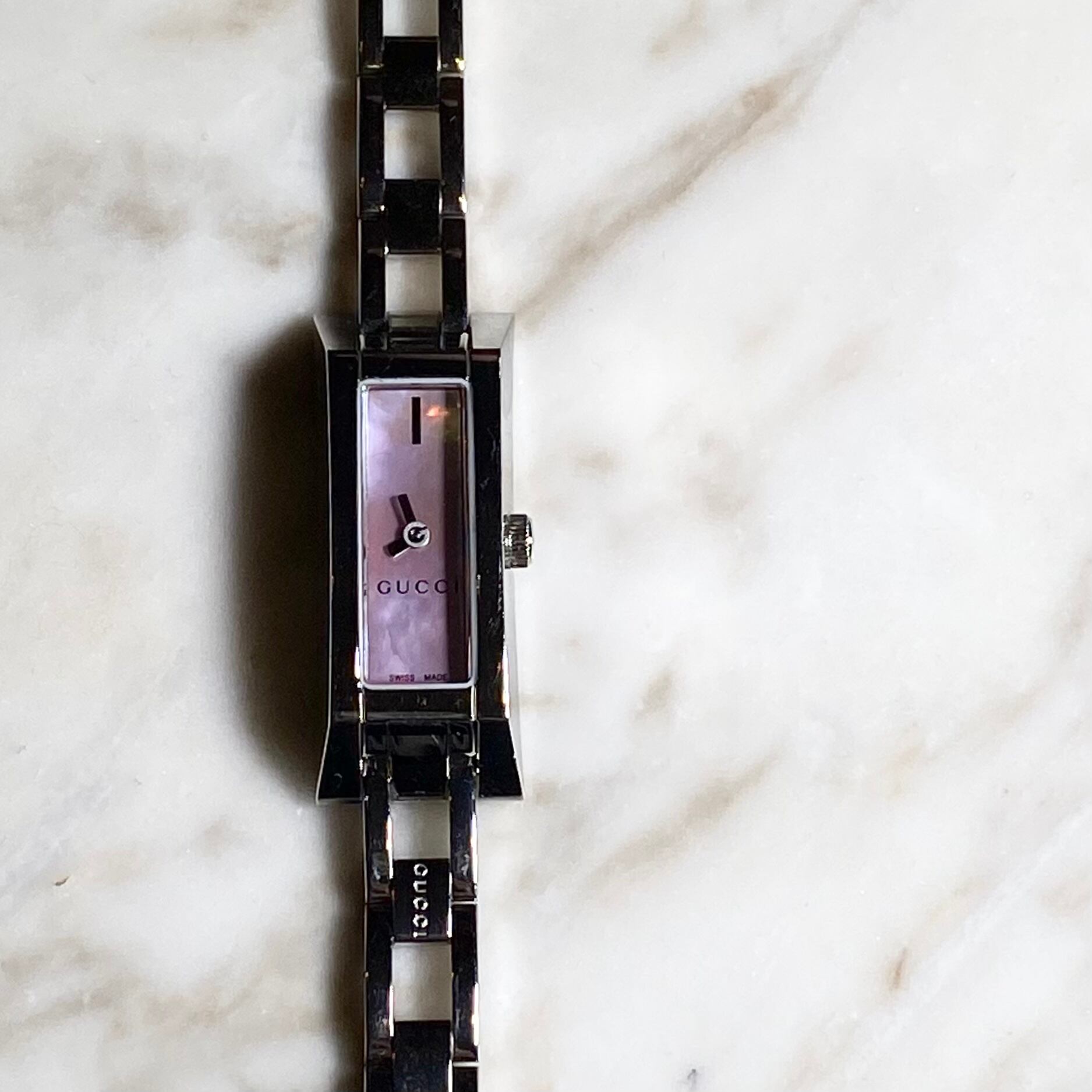 GUCCI rectangle quartz watch | NOIR ONLINE
