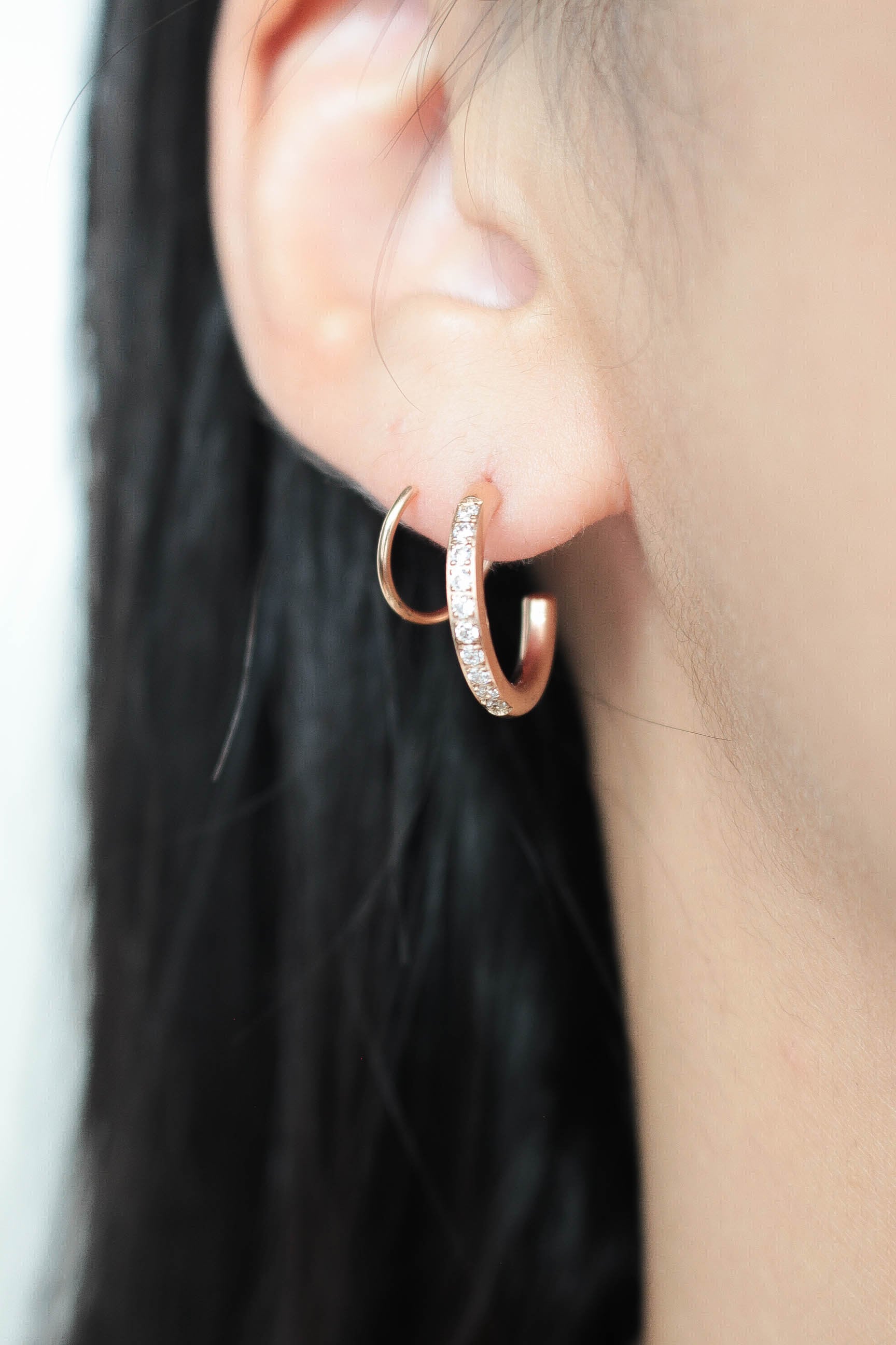 Screw Zircon Hoop Pierce | 金属アレルギー対応のアクセサリー Screw Zircon Hoop Pierce | 金属アレルギー対応のアクセサリー