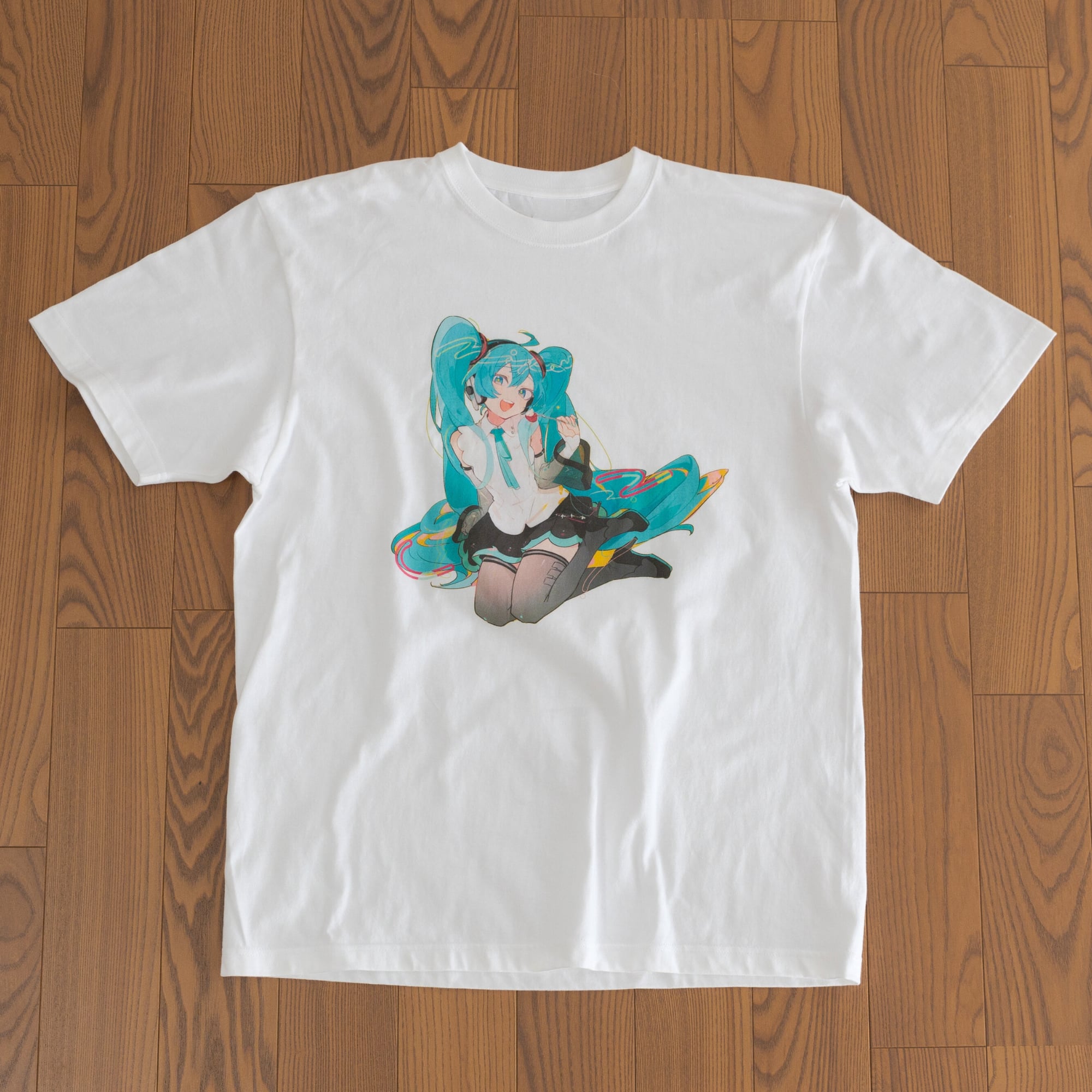 初音ミクTシャツ Art by 八三「HBD」 | echo 初音ミクTシャツ Art by 八三「HBD」 | echo