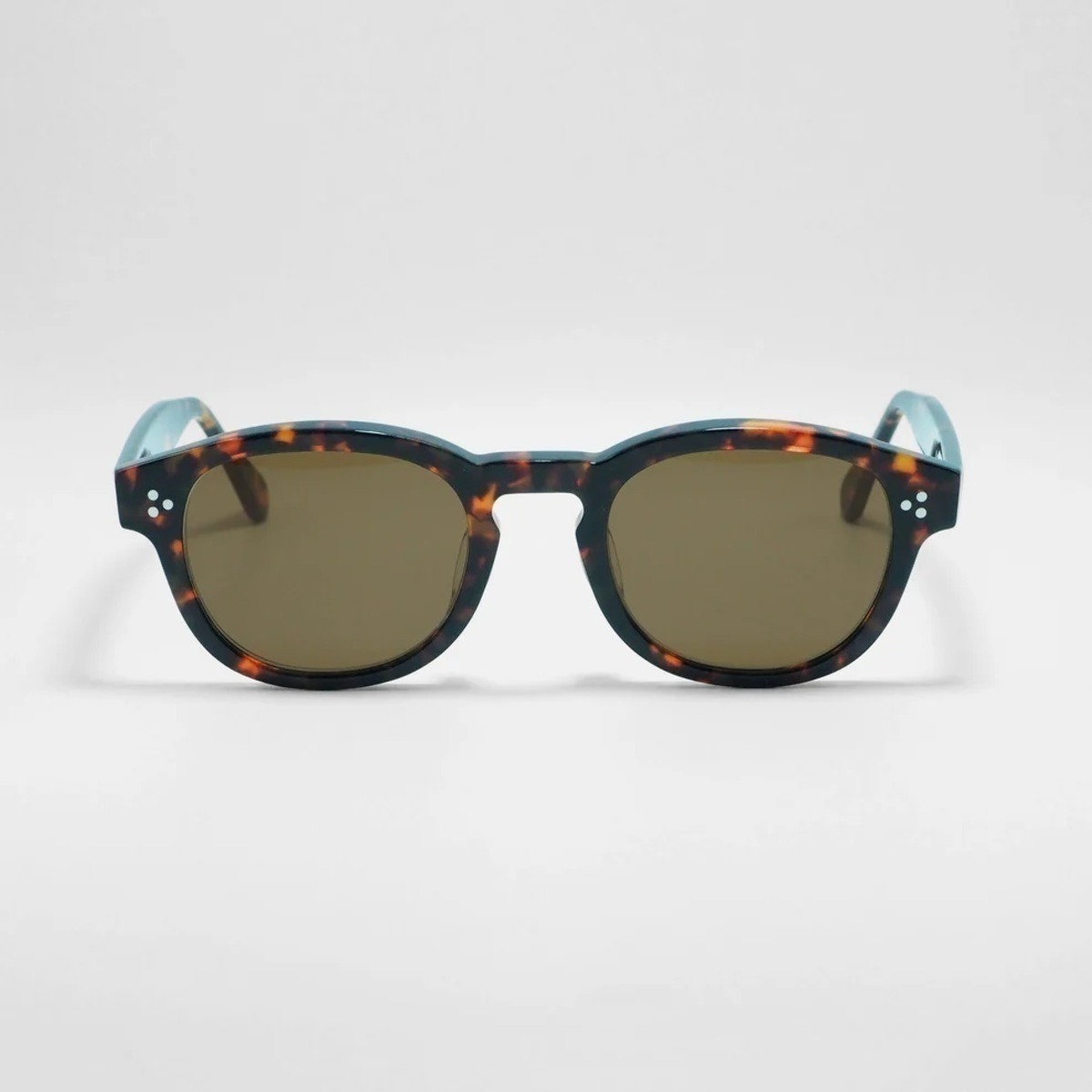 H-02 | DEMI-BRN | BEARD ROOM