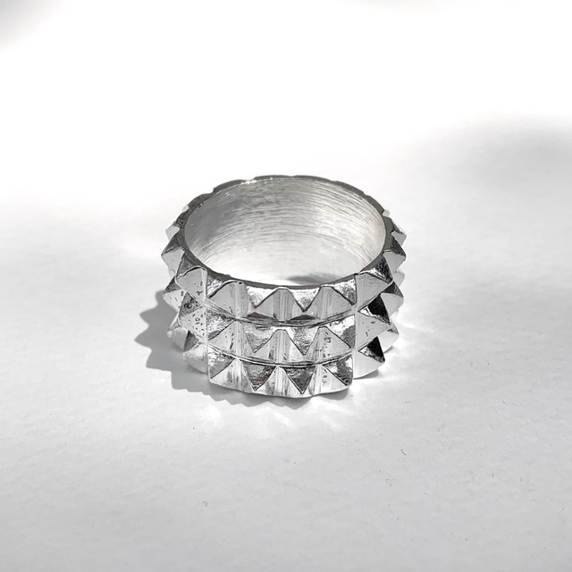 Studs ring | encode daimyo