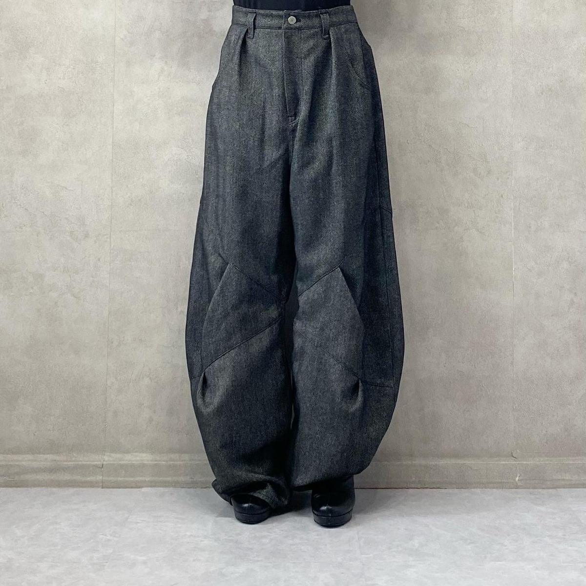 KNIGHT PANTS【MILK BOY】 | Schrodinger's closet