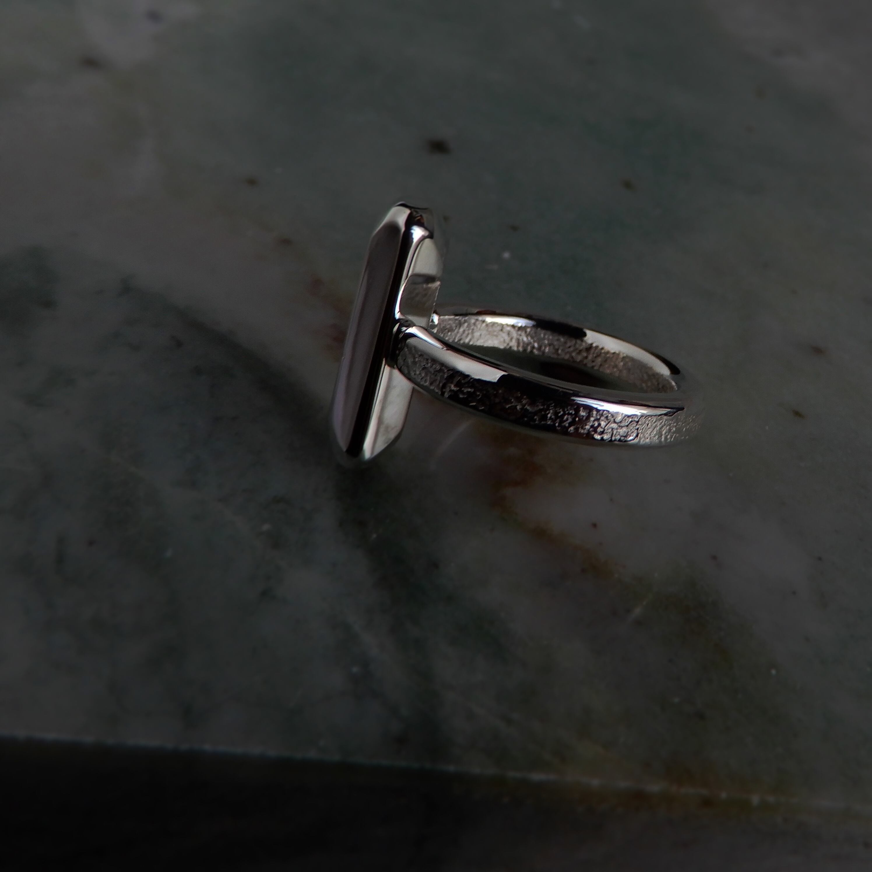 revive monolith rectangle ring sv | RABEA / ラベア