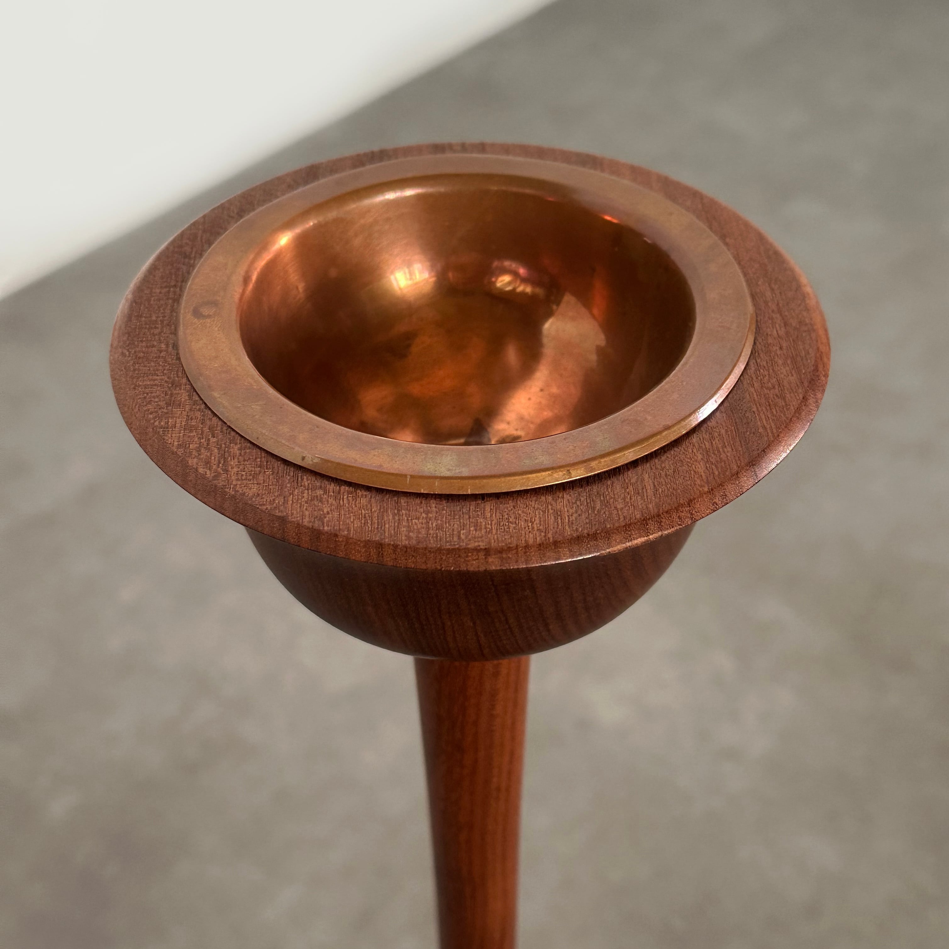 Ashtray stand / OH061 | situraeru