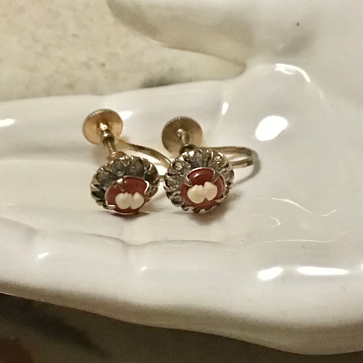 Tiny Cameo Earrings | Zoey