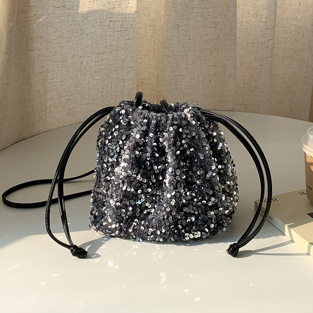 sequin drawstring shoulder bag 2-947 | T-Baco