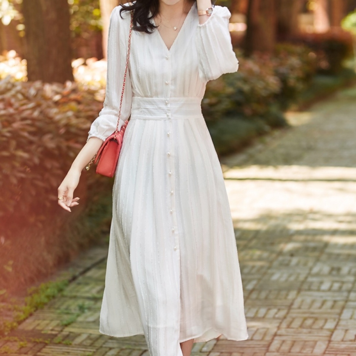 パールボタンVネックワンピース A00027 | SproutStyle