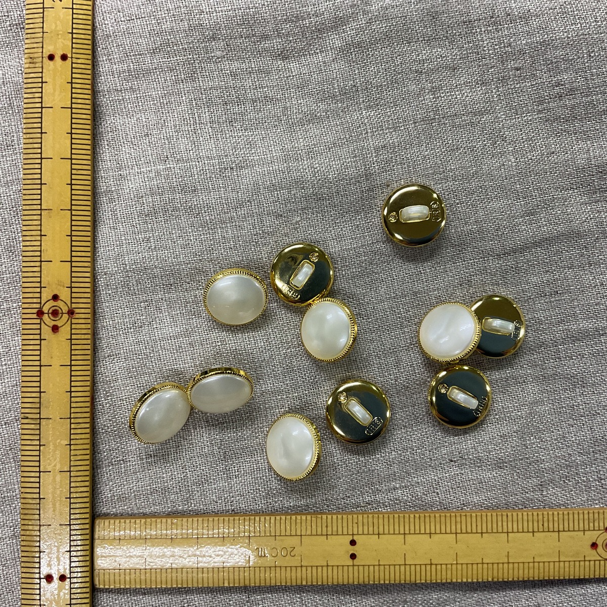 在庫限り No.9042 デッドストック ボタン 1個 | Trimco Ribbon Shop