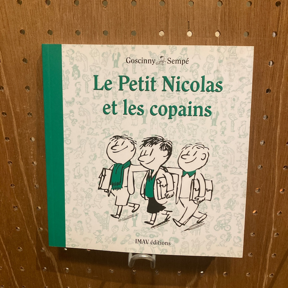 Le Petit Nicolas et les copains / Rene Goscinny, Jean-Jacques Sempe | 百年