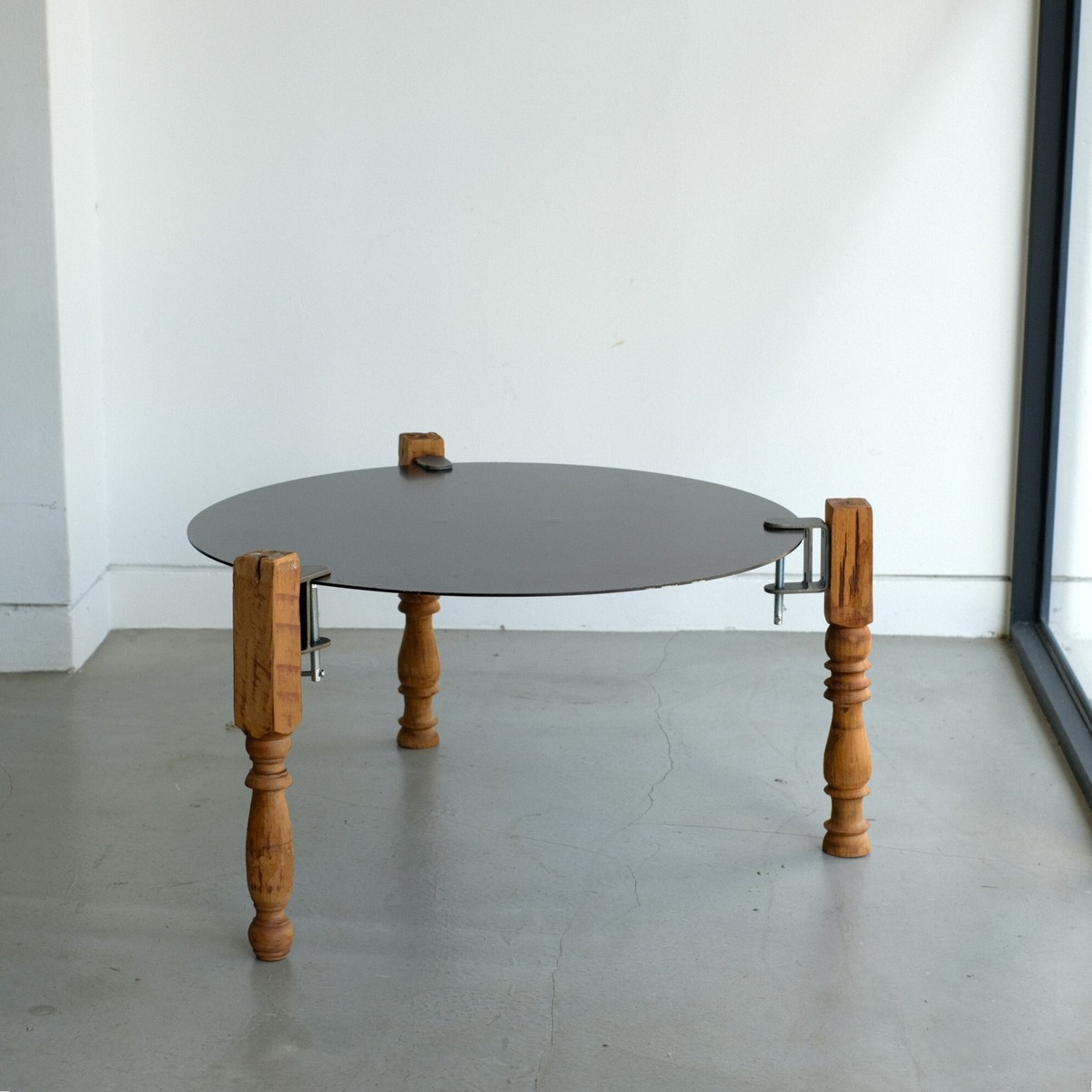 VONA wooden spindle CLAMP TABLE / LOW | WEST VILLAGE TOKYO