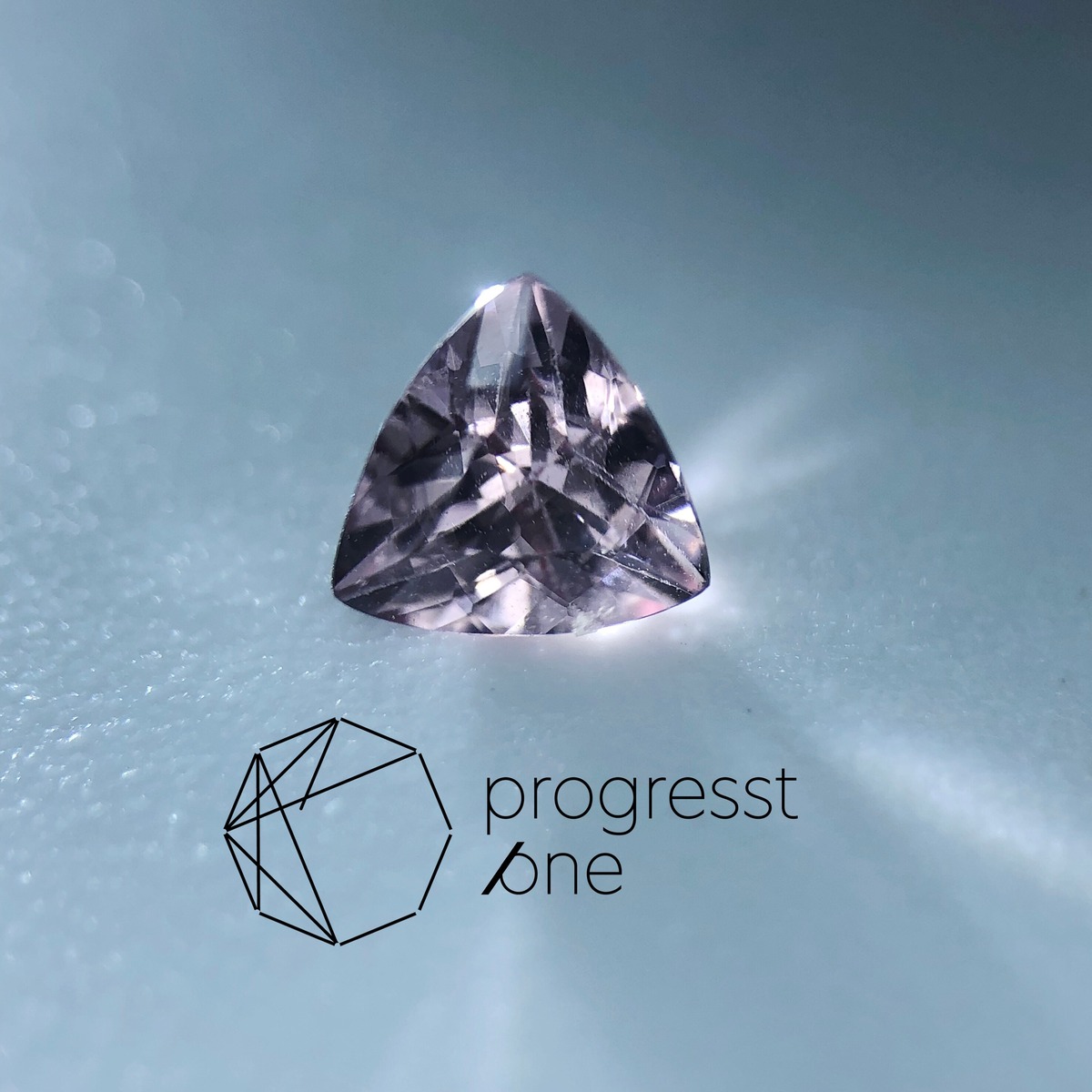 レッドアパタイト0.36ct | progresstone