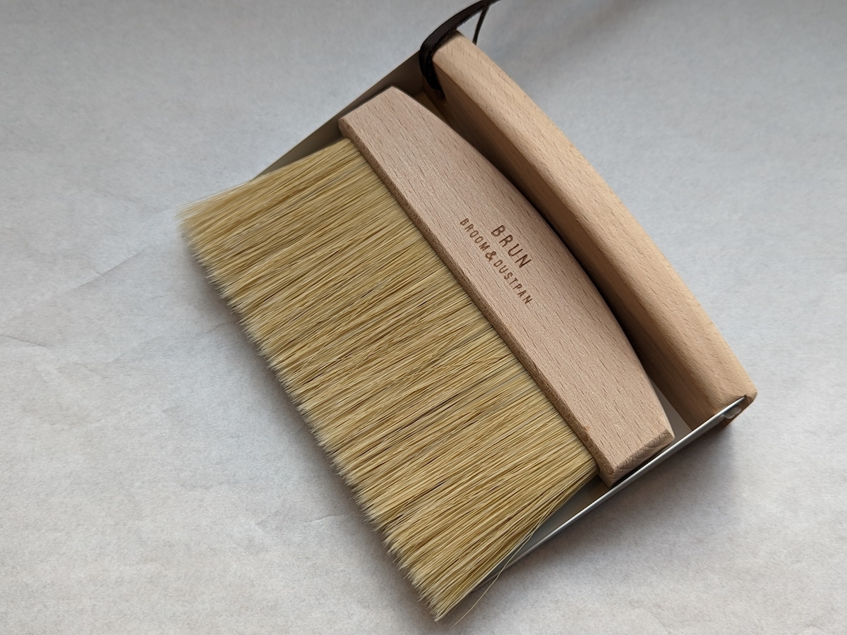 BRUN ブルーム & ダストパン | inoya | Basic Life Store いつまでも愛される 日常の定番を集めたライフスタイルショップ