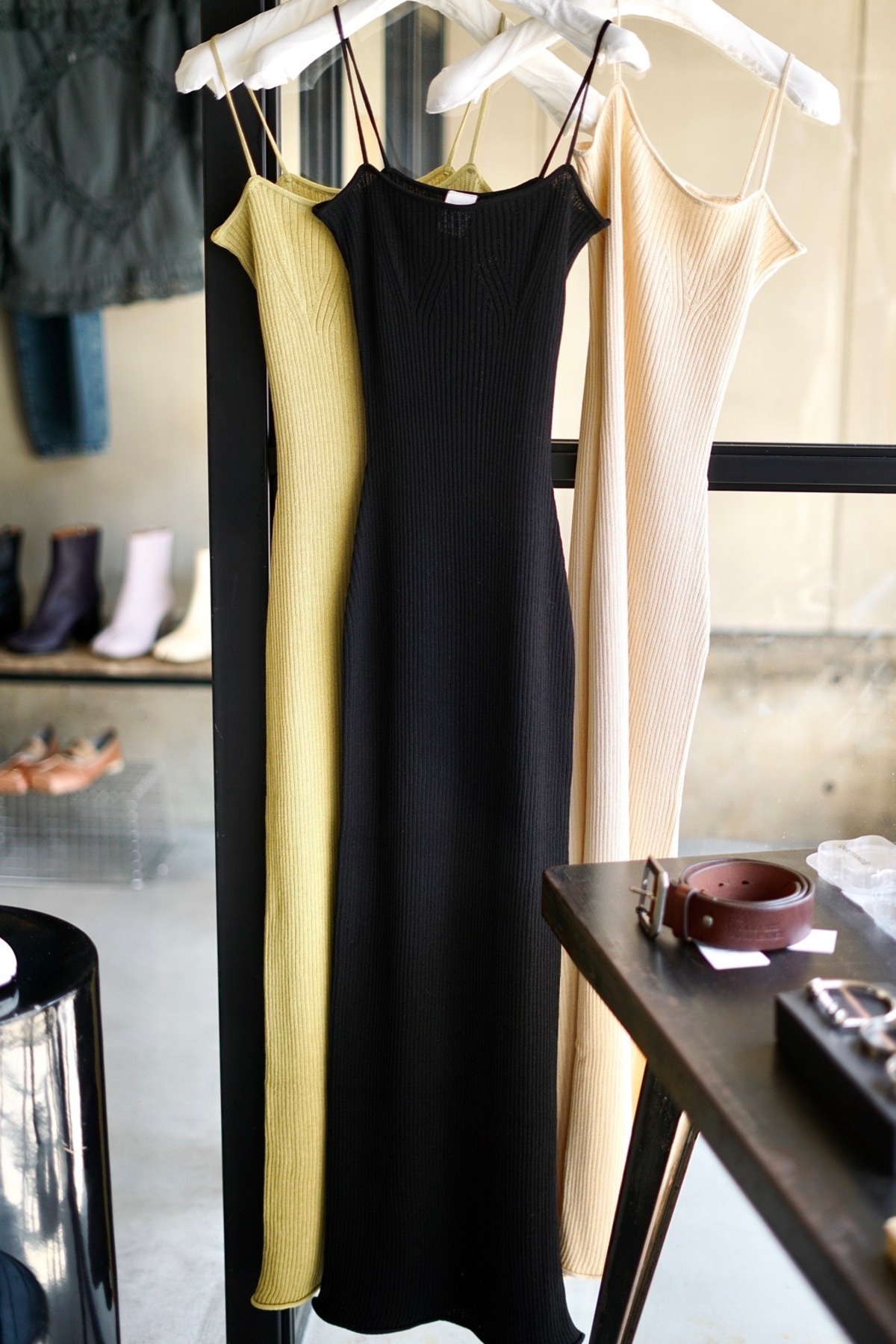 Mediam / Versatile Knit Dress (Light Green / Beige / Black) | JUQUI Online