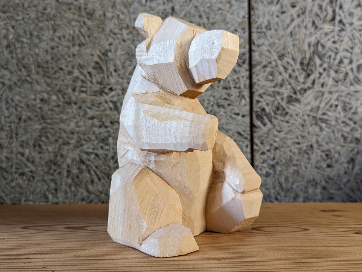 佐藤憲治 座り熊 ＃6「よいっしょ」 | 木彫りの熊 | inoya | Basic Life Store いつまでも愛される 日常の定番を集めたライフスタイルショップ