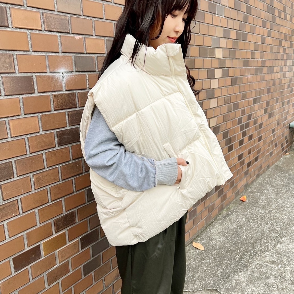 _.nA ノースリーブショート丈中棉ダウンベスト アイボリー | Sunny Ranch