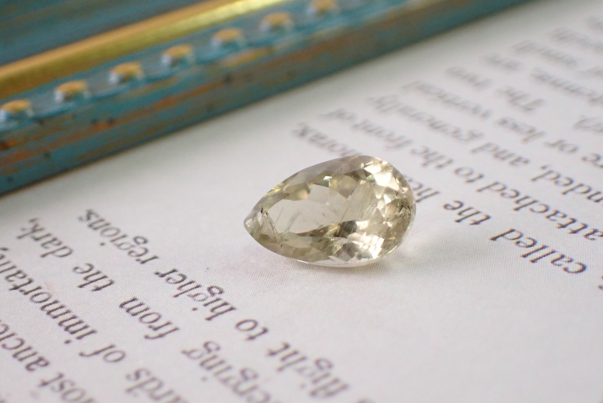 トルコ産カラーチェンジダイアスポア 1.84ct [C11-192] | differencee(ディファレンシー)