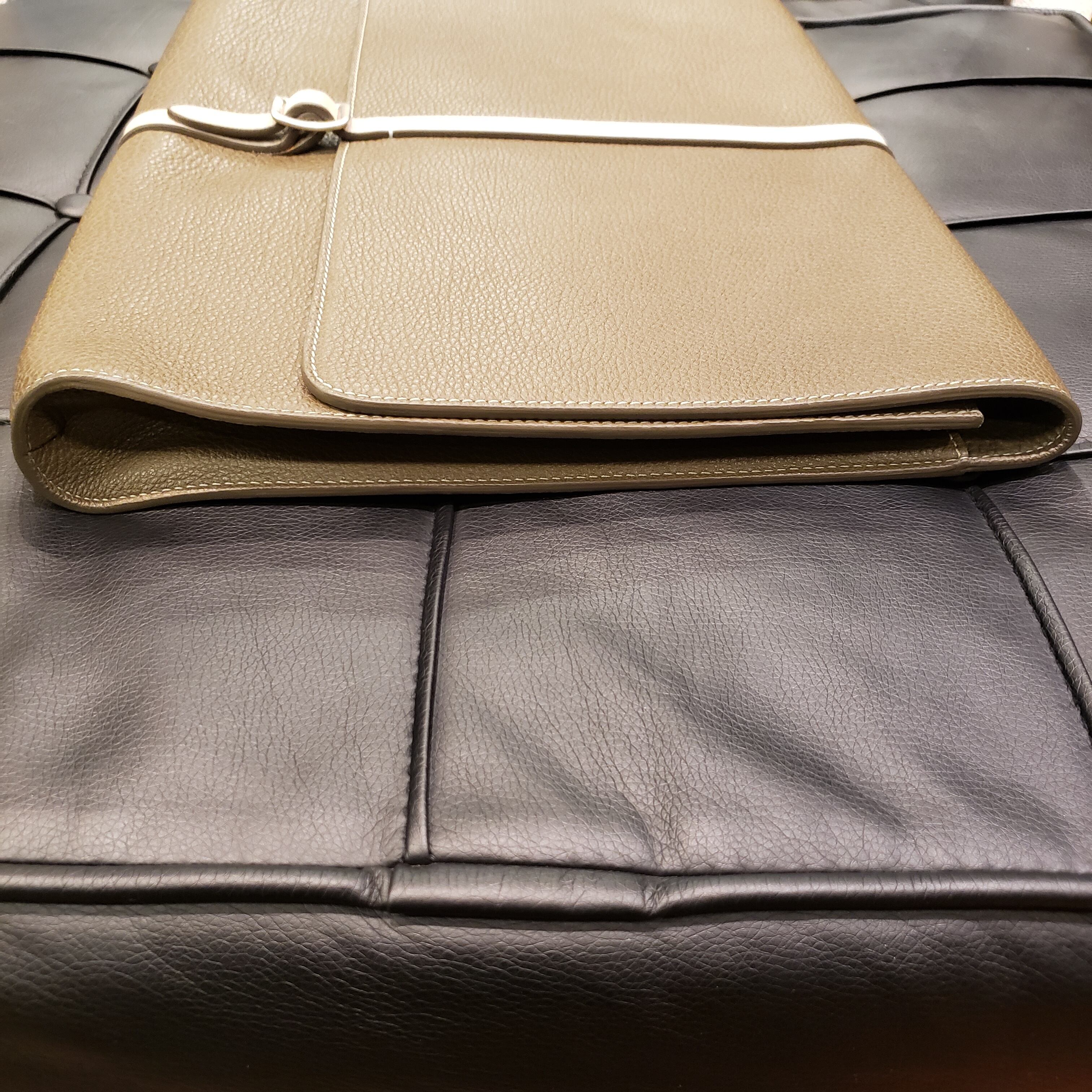 ACATE BAG LEATHER DOCUMENT CASE | safarionline