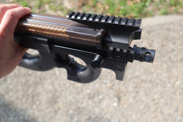 P90 Extended Charging Handle | M-3D(エアガン用 3Dプリンタ製オリジナルパーツ)