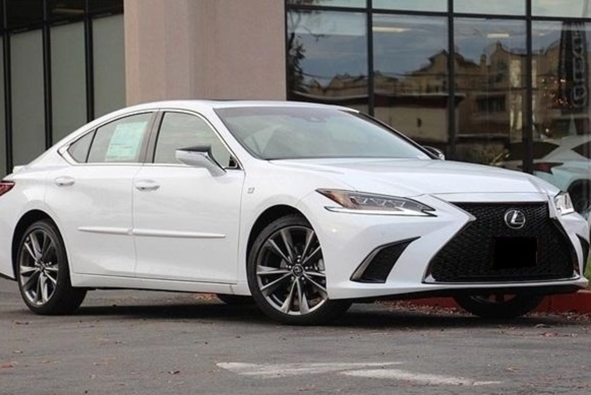 Lexus ES Body-Side Moulding Kit | LEXUS FASHION STORE - LEXUS BOUTIQUE ...