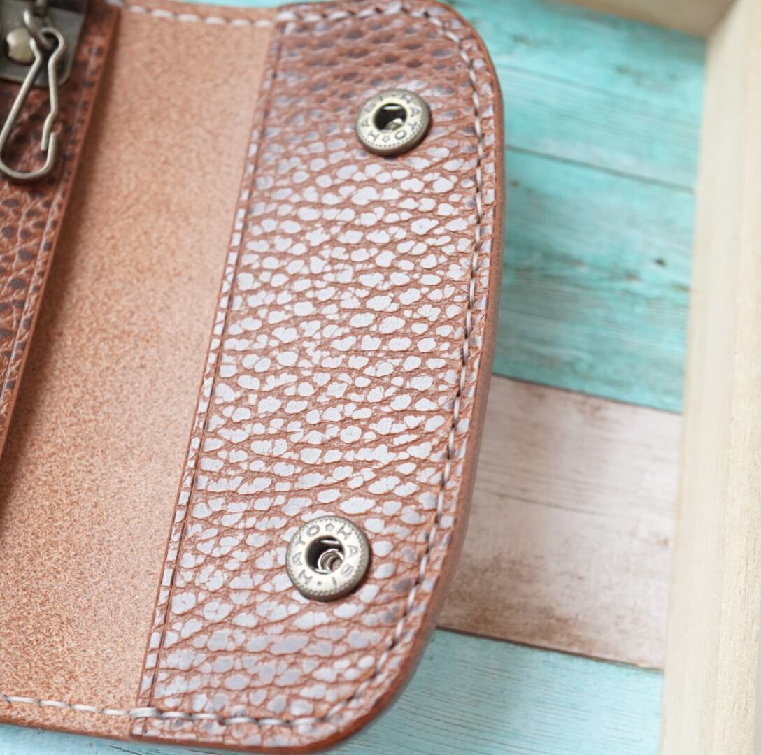 シンプルなキーケース シボ革 ブラウン | kankula